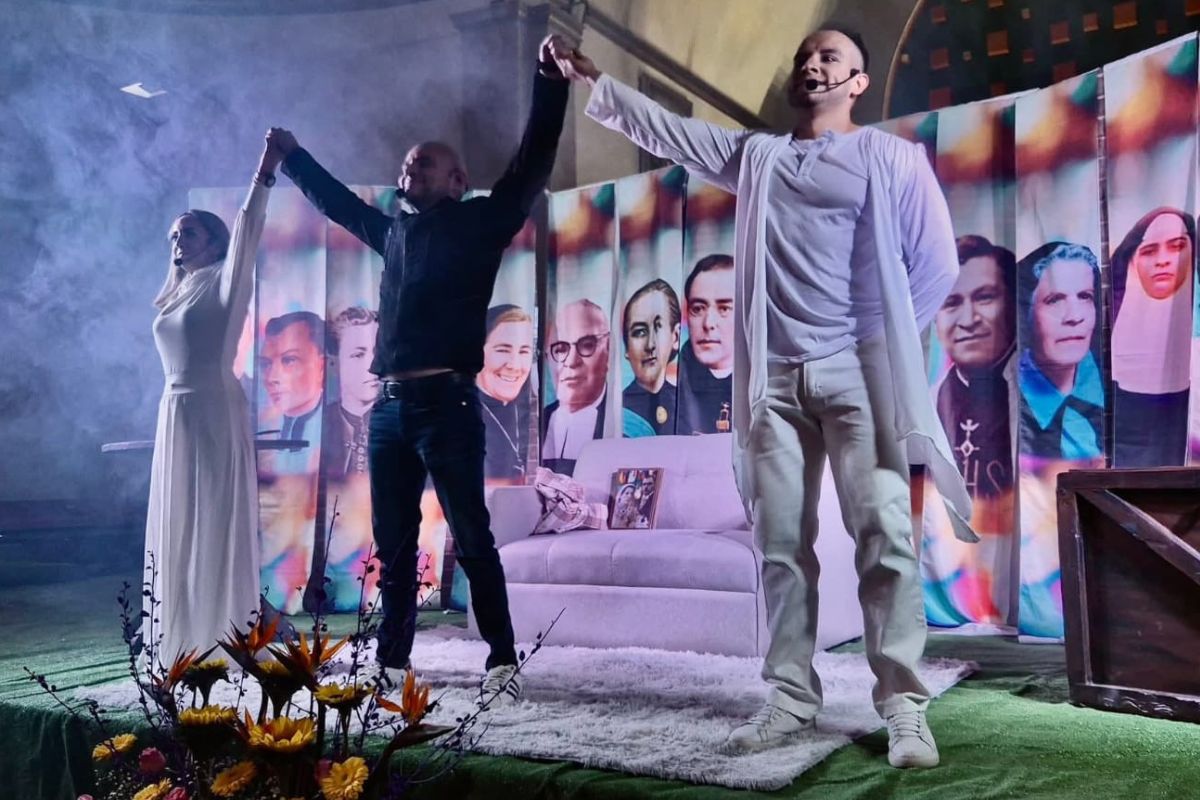 No me sueltes: la obra que toca corazones en Azcapotzalco